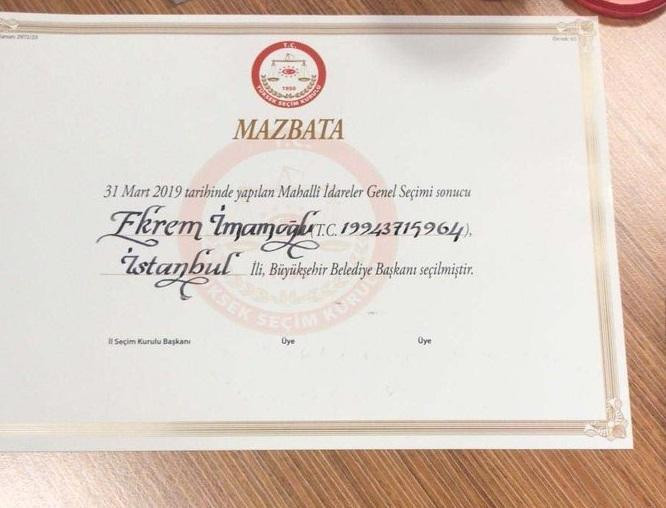 Ekrem İmamoğlu mazbatasını aldı!