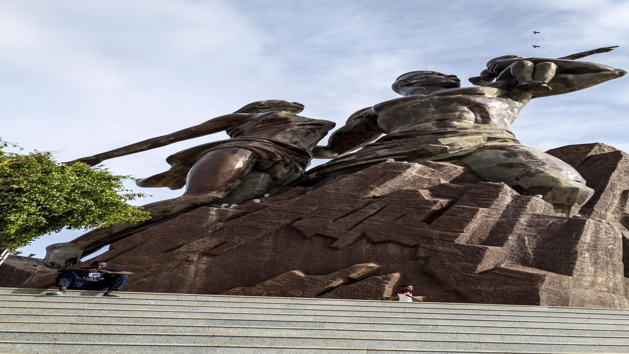 Bu heykel dünyanın en büyüğü... dünyanın en büyük heykelleri en uzun ...