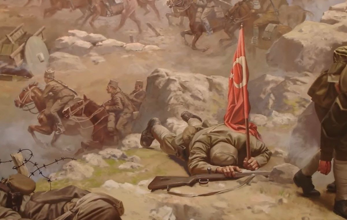 Atatürk'ün temelini attığı anıt heykel!