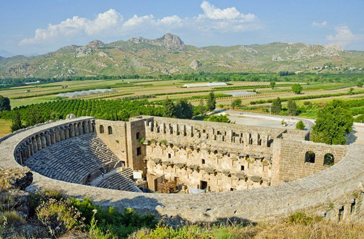 Anadolu'da bulunan dünyanın en iyi korunmuş antik tiyatrosu: Aspendos