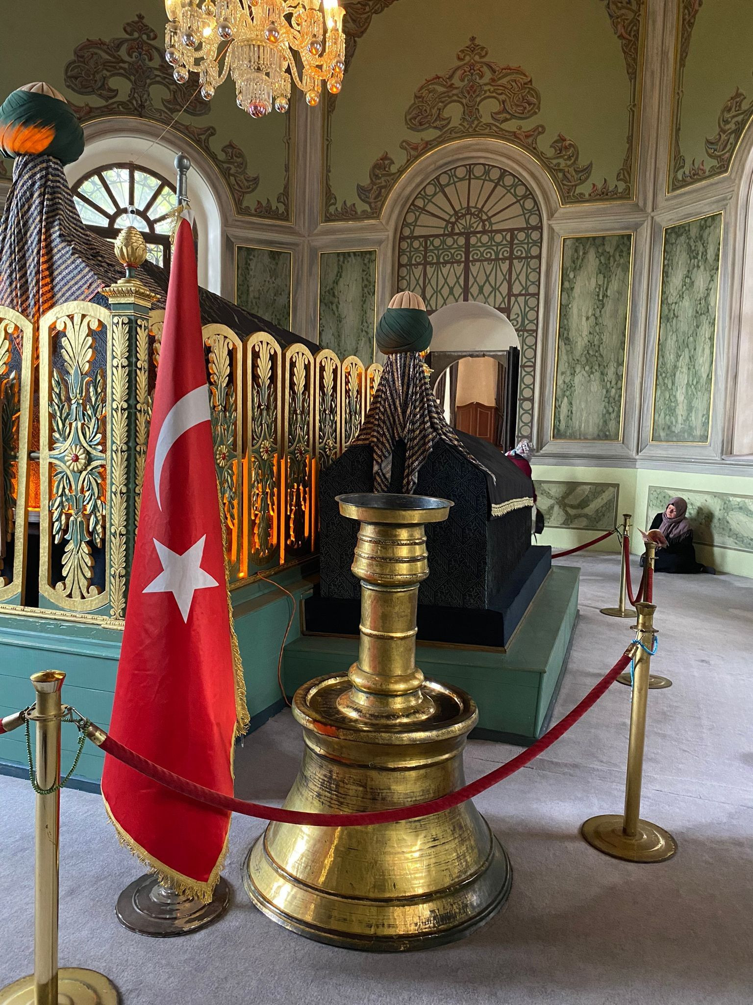 300 yıllık mumlar yerine kondu,