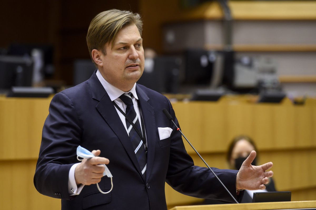 AfD Avrupa Parlamentosu Milletvekili Dr. Maximilian Krah: PARLAMENTOYA ...