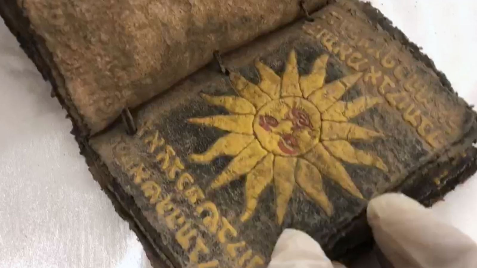 Giresun’da bulundu! 700 yıllık Tevrat'ın sırrı çözüldü.., 700 yıllık ...