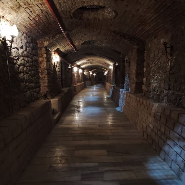 İstanbul'da kimsenin bilmediği o tünel! Sizler için gezdik, işte ...