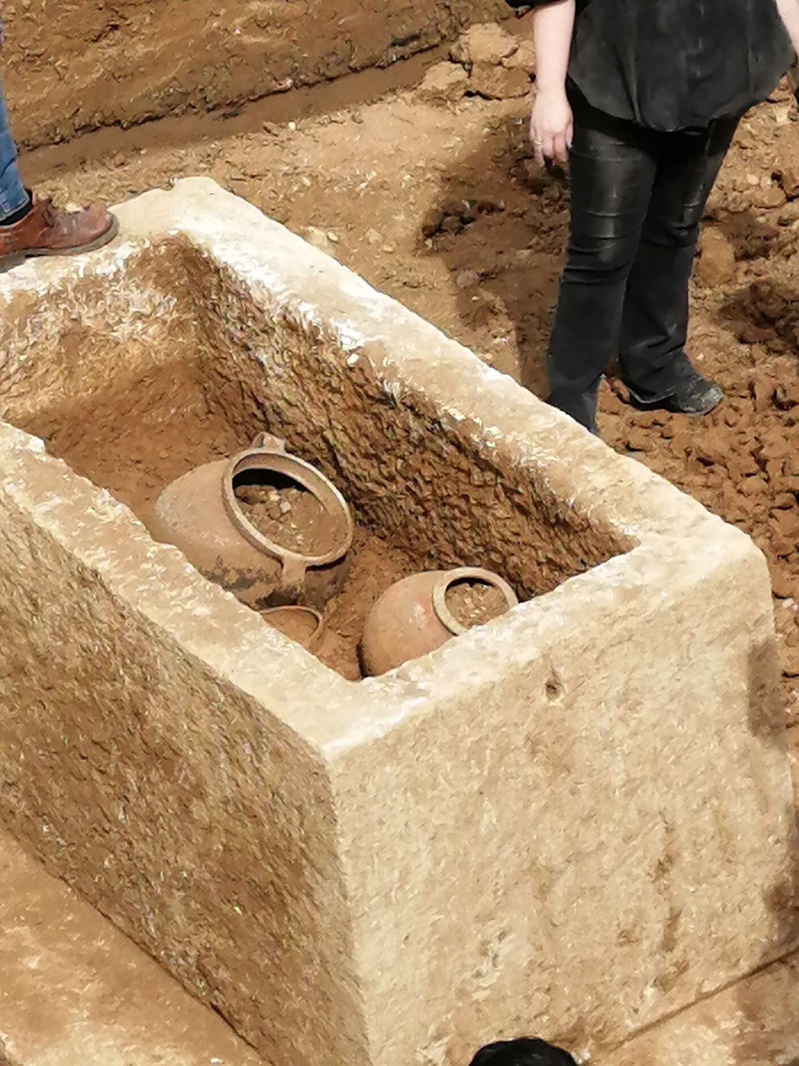 Afyon'da bulunan lahit açıldı! Bakın içinden ne çıktı, arkeoloji ...