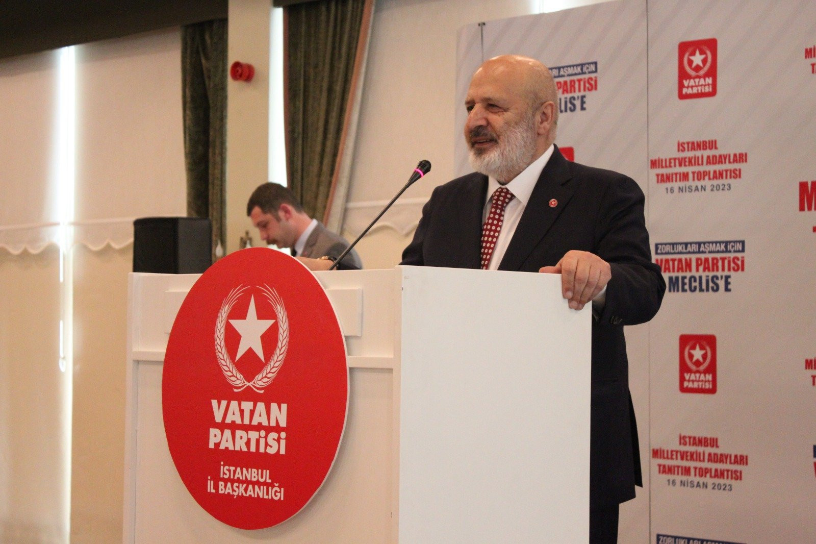 Vatan Partisi İstanbul’da adaylarını tanıttı: Millete adanmışlar göreve ...