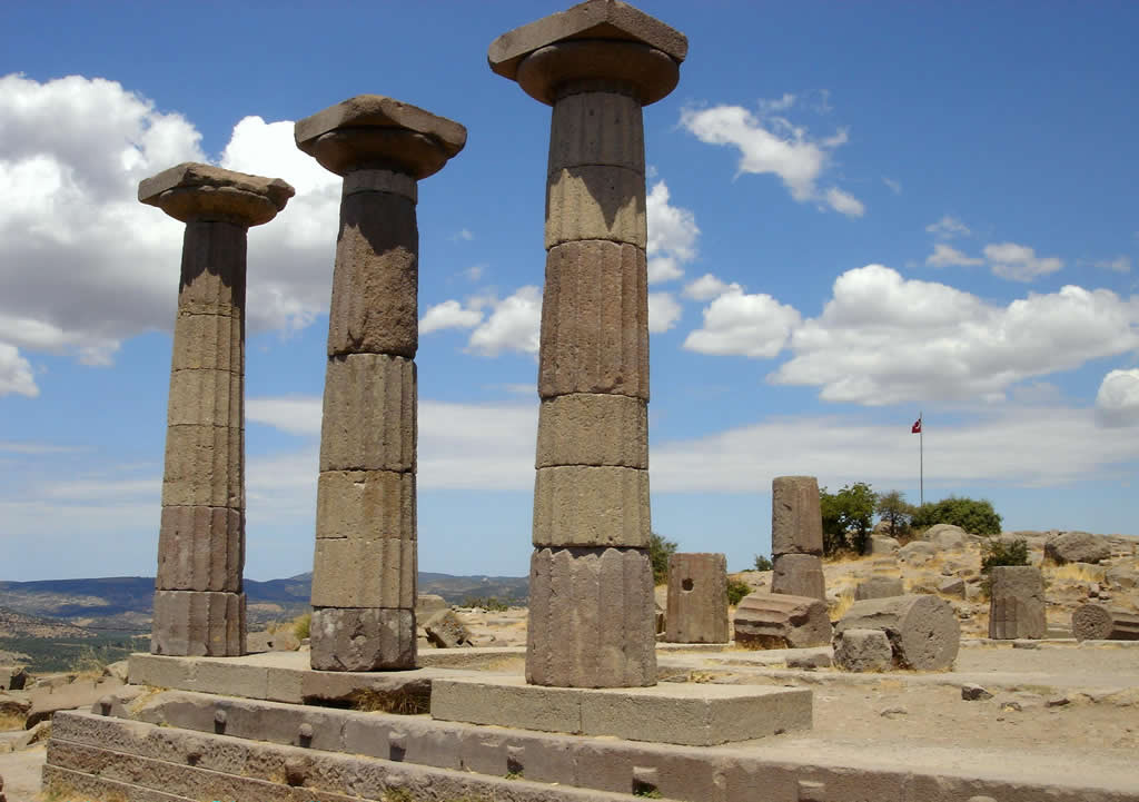 Assos’ta Gezilecek Yerler, Assos Plajları, Behramkale Köyü, Assos Antik ...