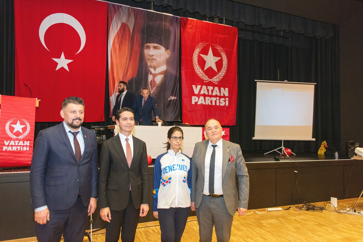 Vatan Partisi Almanya’dan seslendi: Milli devrimci seçenek geliyor
